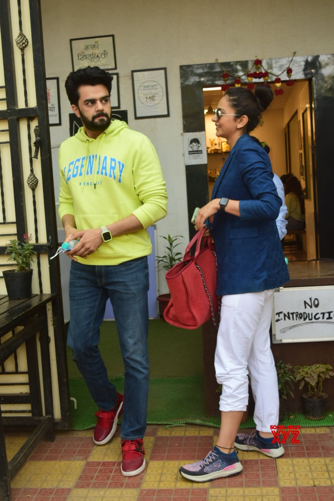 Rakul Preet Singh And Manish Paul Mukesh Chhabra Post Meeting At Mukesh ...