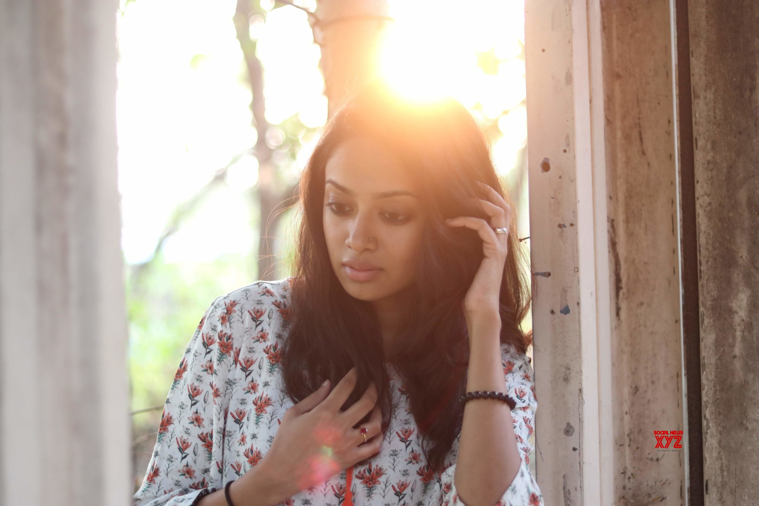 Actress Gauthami Nair Glamour HD Stills - Social News XYZ