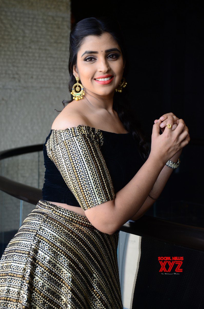 Anchor Syamala Stills From Aranya Movie Pre Release Event - Social News XYZ