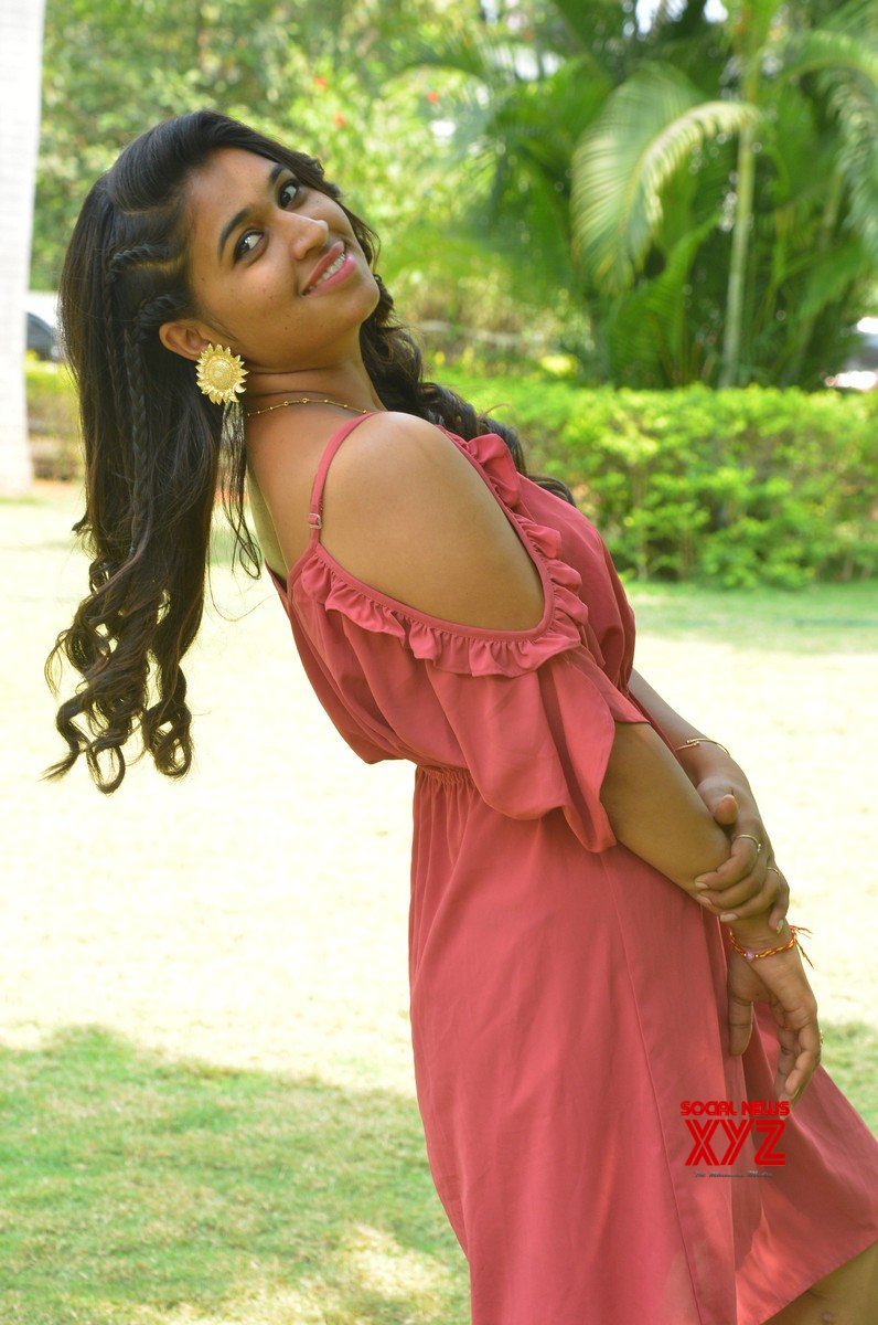 Actress Prameela Stills From Sampoornesh Babu's Bazaar Rowdy Movie Trailer Launch - Social News XYZ