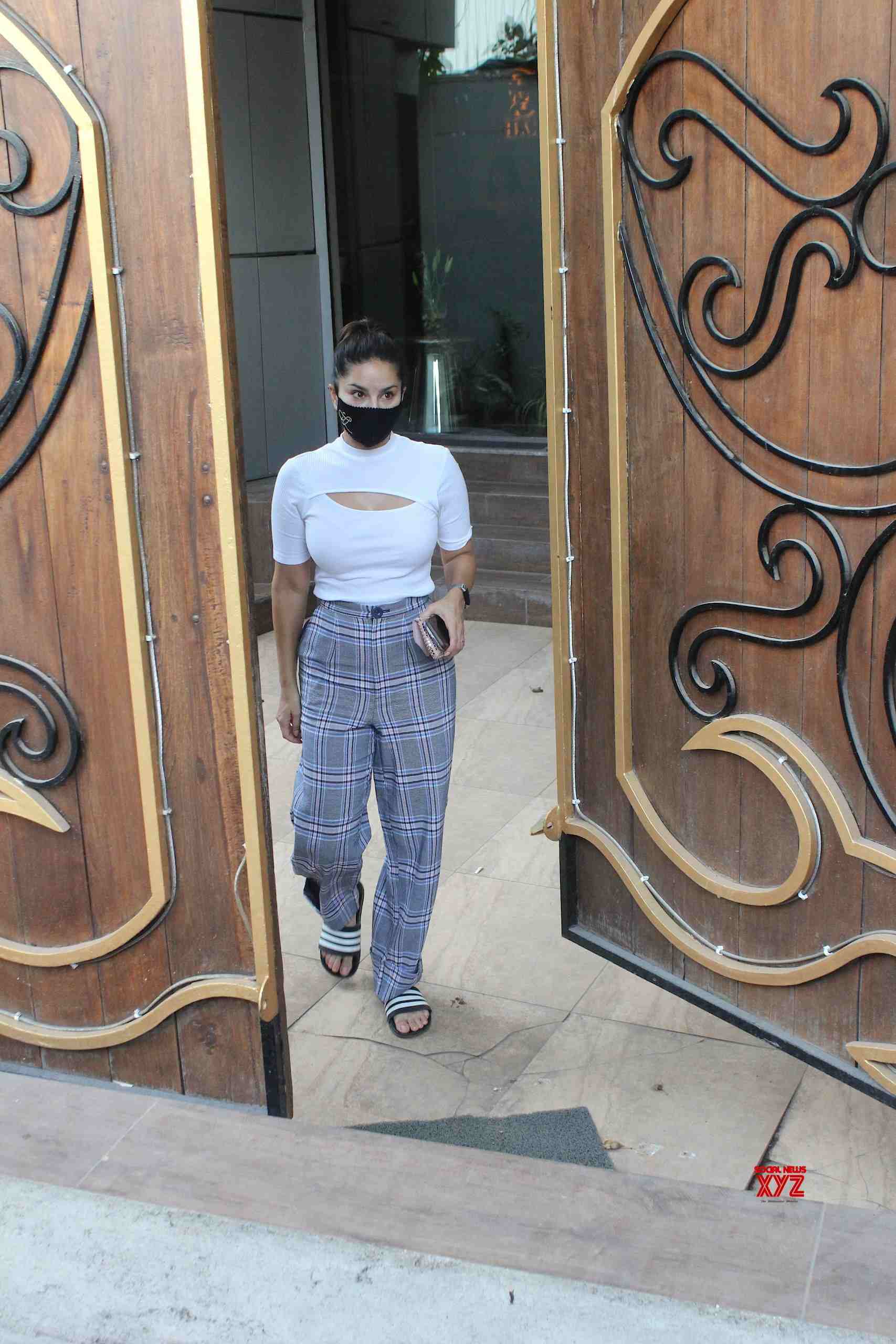 Actress Sunny Leone Spotted At Myrah Spa In Juhu - Gallery - Social ...