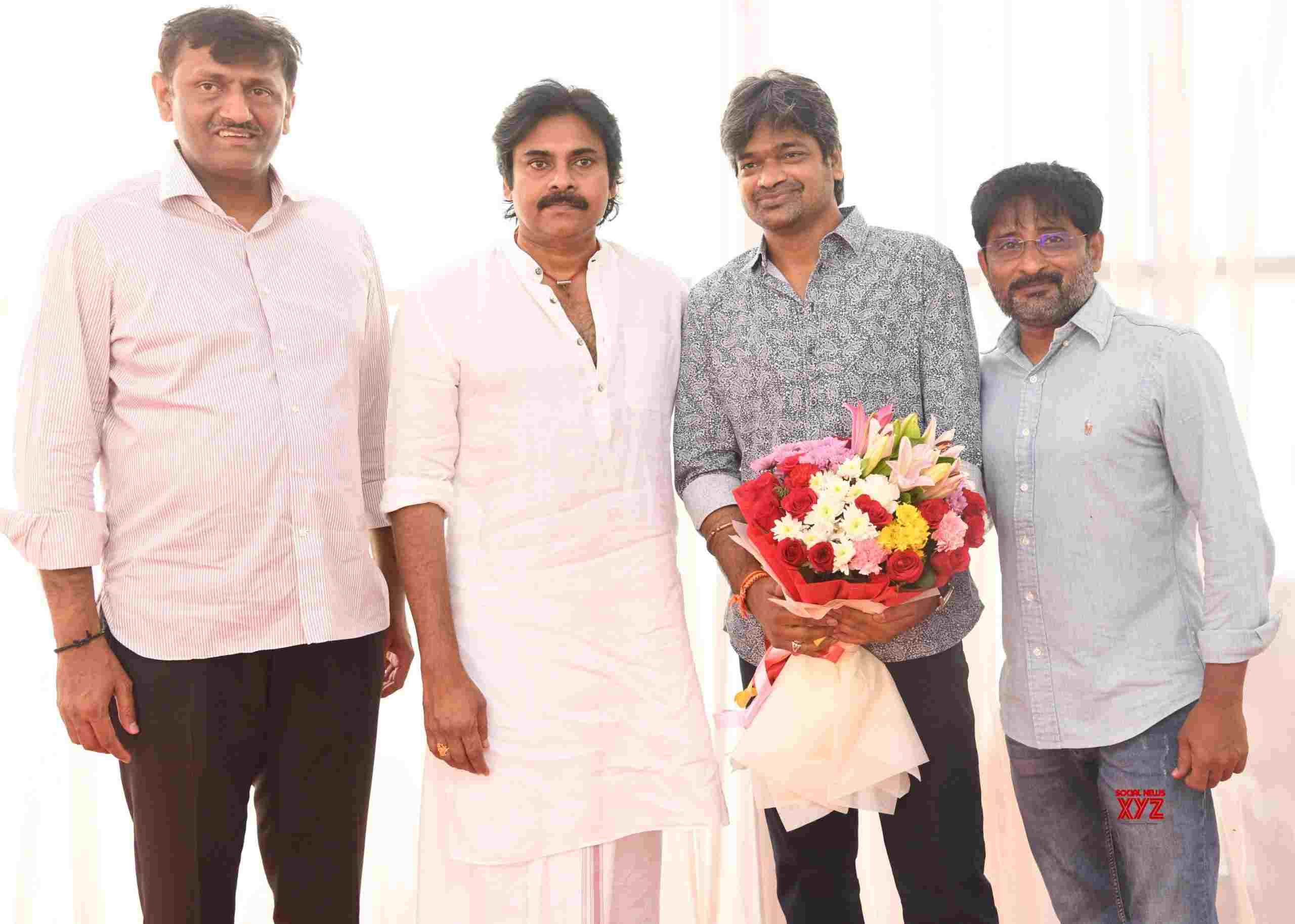 Team PSPK28 Met PowerStar PawanKalyan HD Stills - Social News XYZ