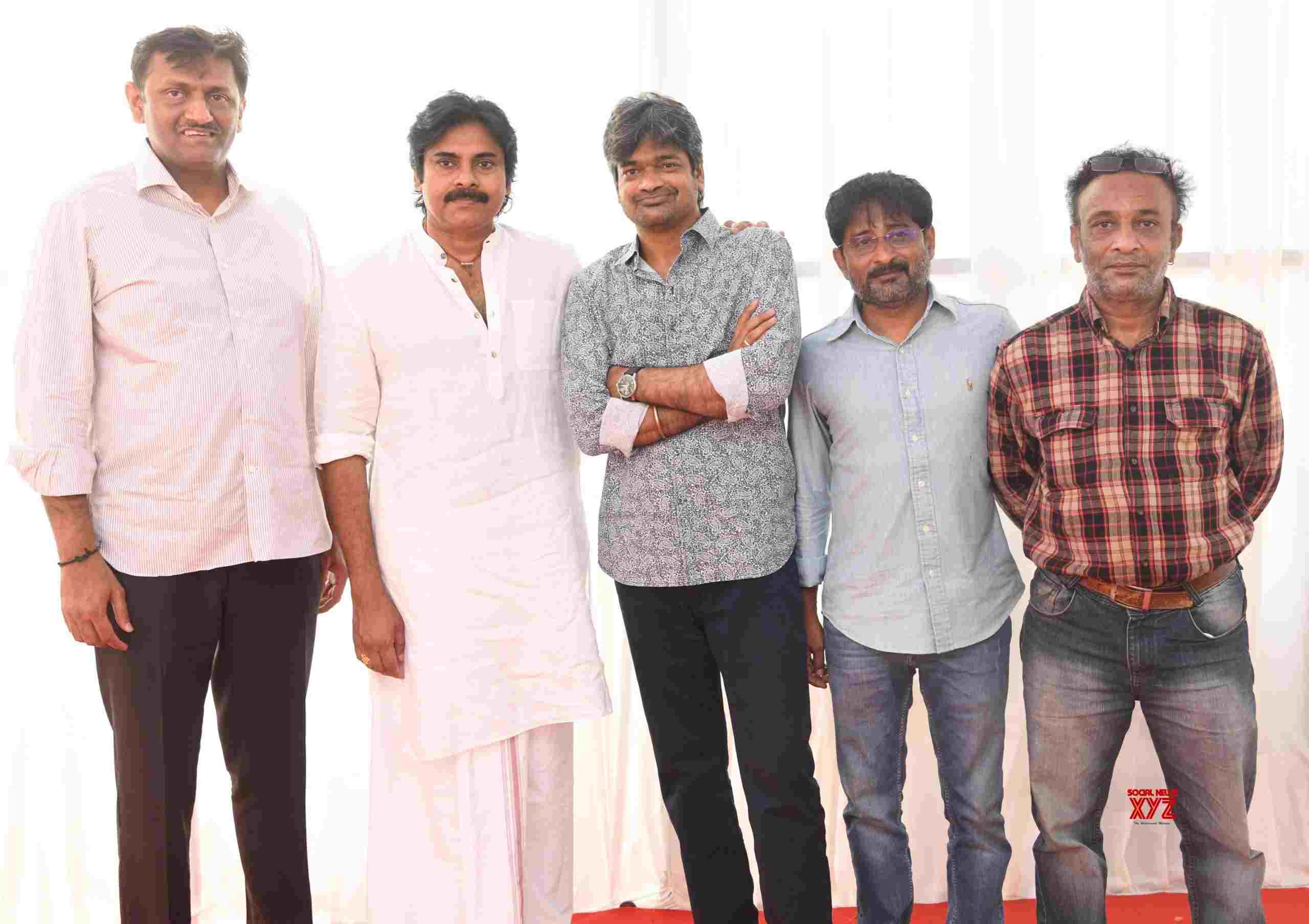 Team PSPK28 Met PowerStar PawanKalyan HD Stills - Social News XYZ