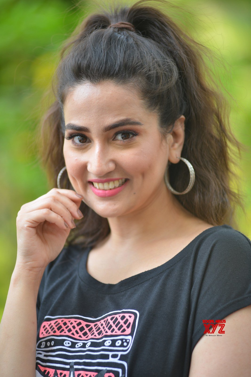 Anchor Manjusha Stills From Sultan Movie Success Meet - Gallery ...