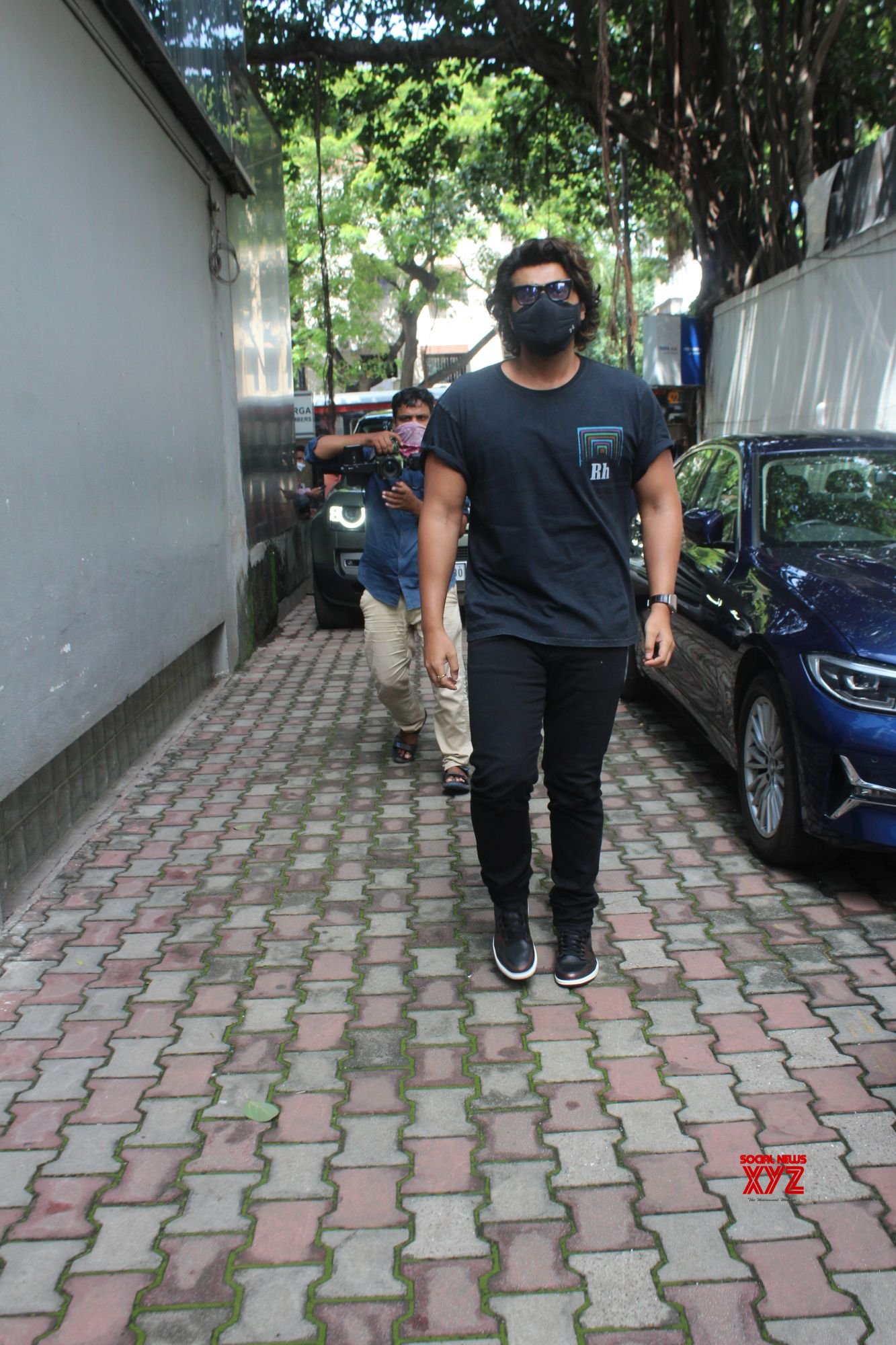Arjun Kapoor Spotted At Ramesh Taurani's Office In Khar - Gallery ...