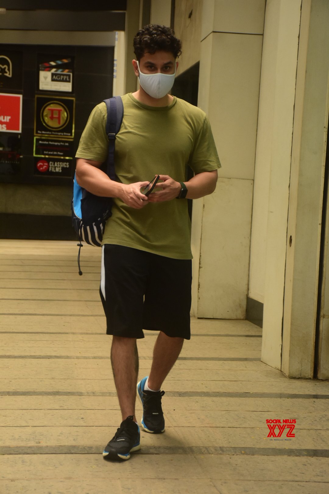 Kunal Khemu Spotted At Bandra - Gallery - Social News XYZ