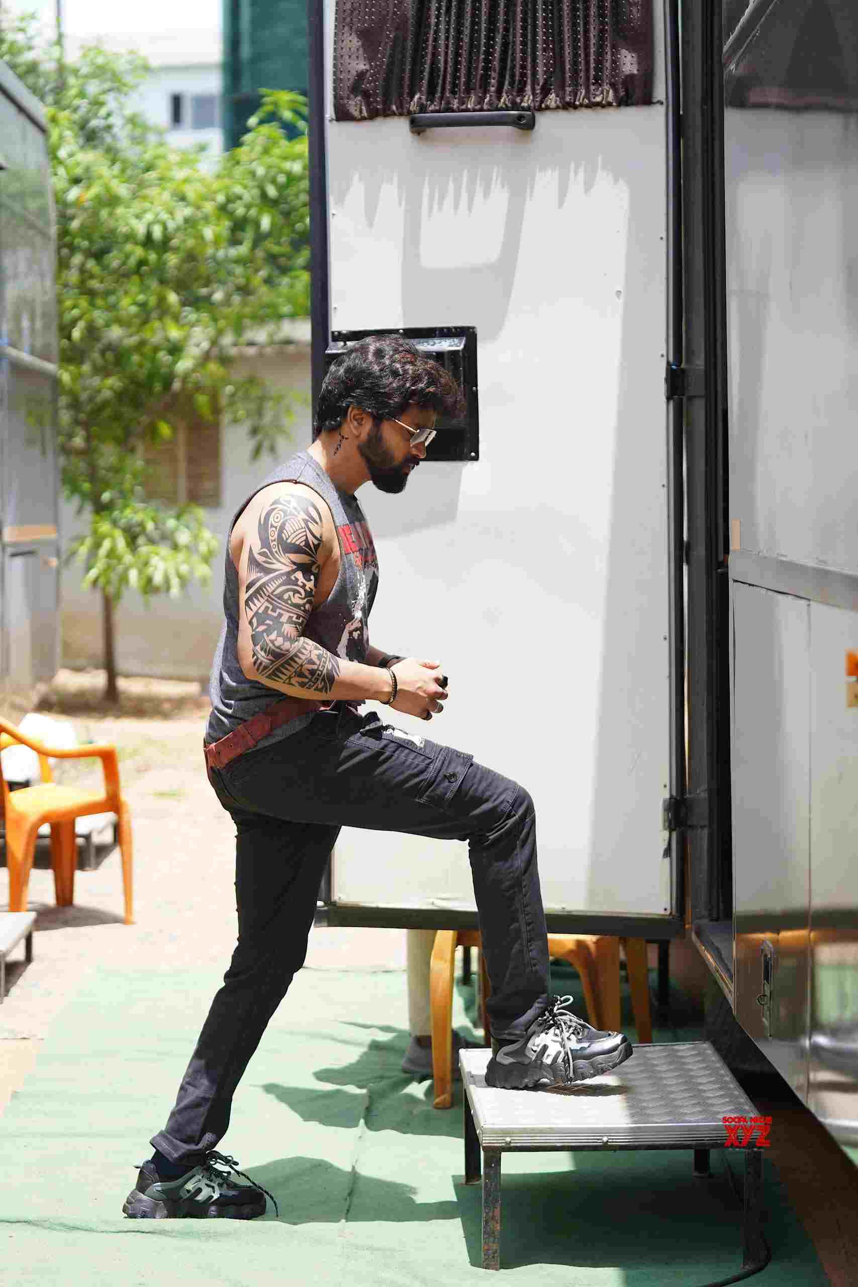 Big Boss Fame Syed Sohel Ryan New Stylish Look HD Stills - Social News XYZ