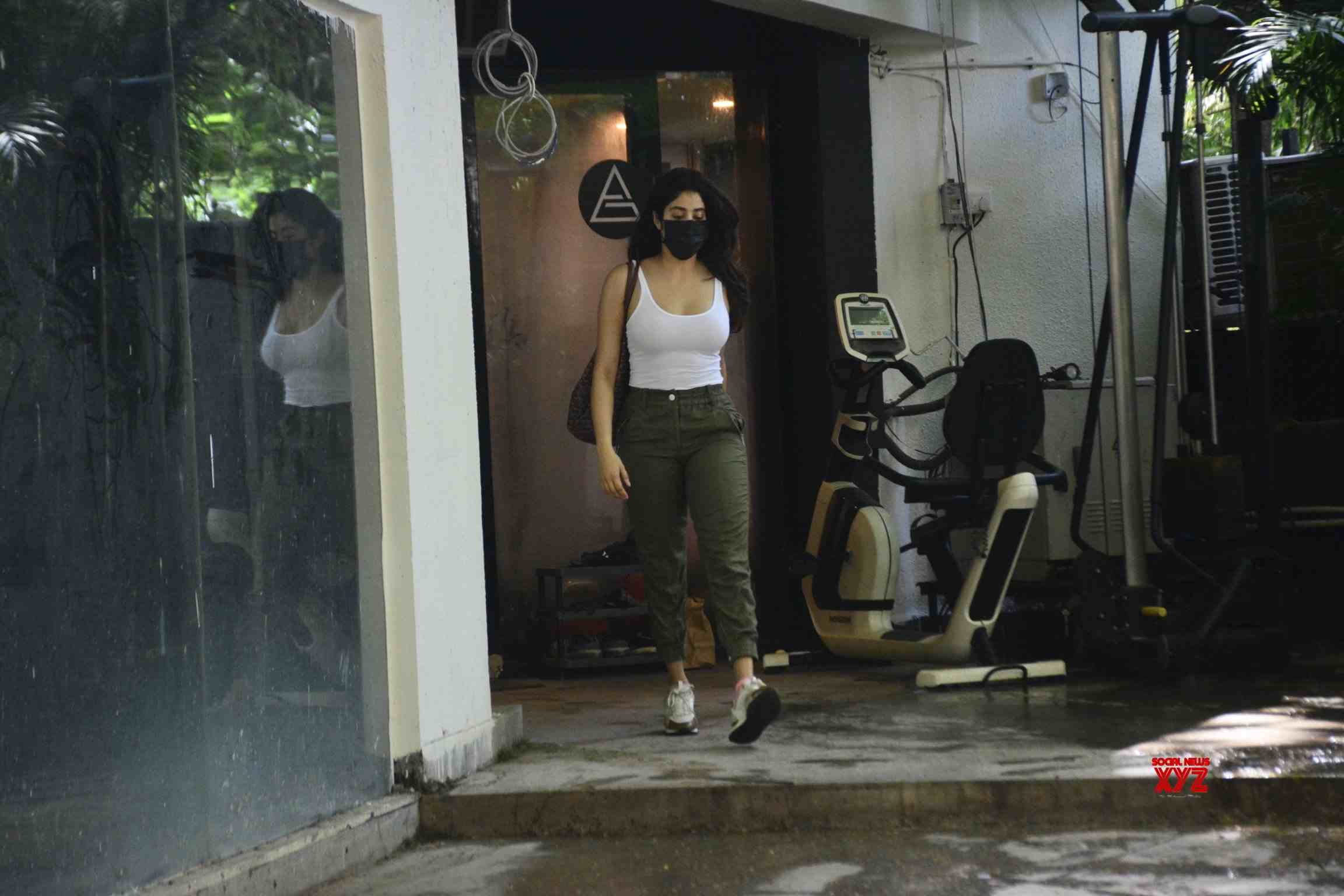 Actress Janhvi Kapoor Spotted At Gym In Bandra - Gallery - Social News XYZ