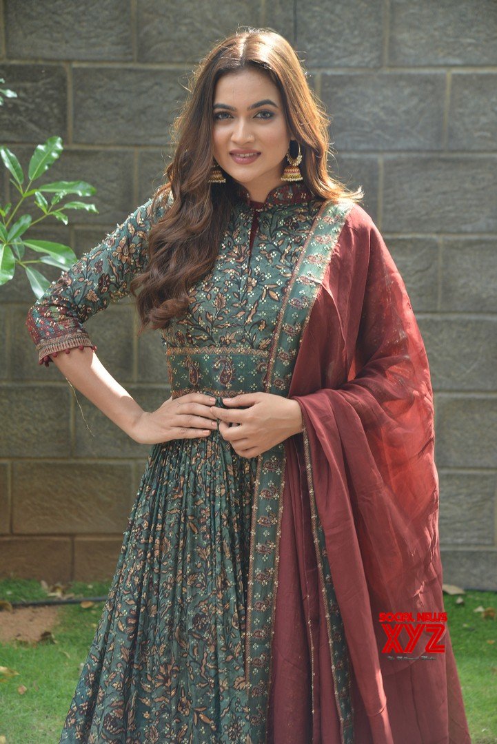 Actress Reva Glam Stills From Seetha Manohara Sri Raghava Movie Opening ...