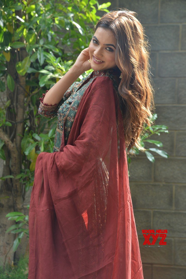 Actress Reva Glam Stills From Seetha Manohara Sri Raghava Movie Opening ...