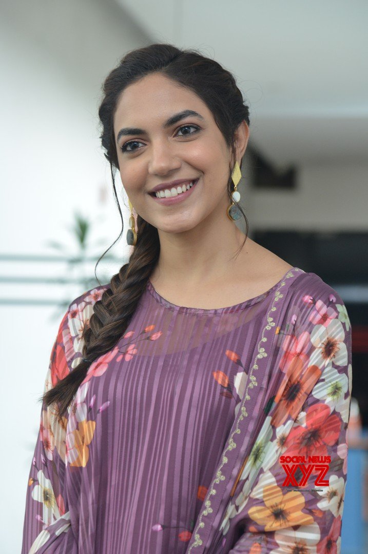 Actress Ritu Varma Glam Stills From Varudu Kaavalenu Movie Interview ...