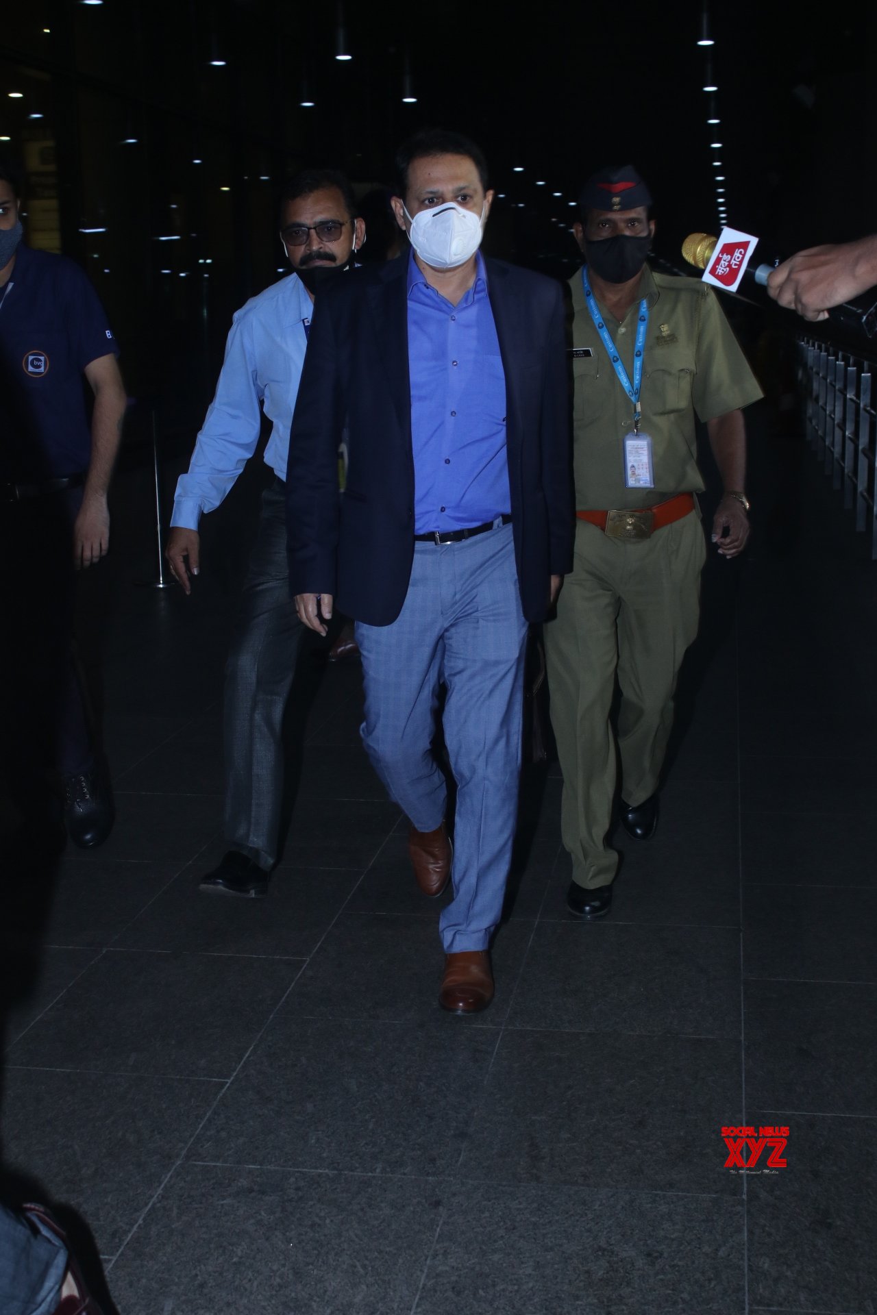 NCB Officer Sanjay Singh Spotted At Airport - Gallery - Social News XYZ