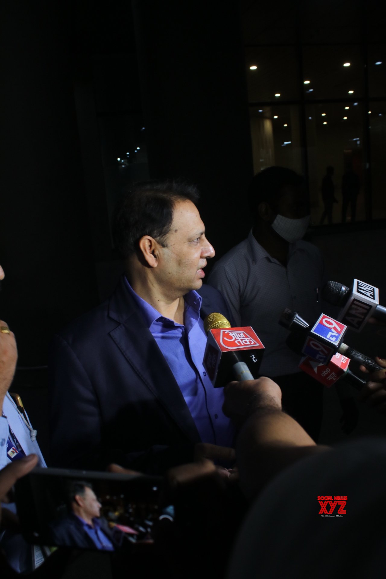 NCB Officer Sanjay Singh Spotted At Airport - Gallery - Social News XYZ