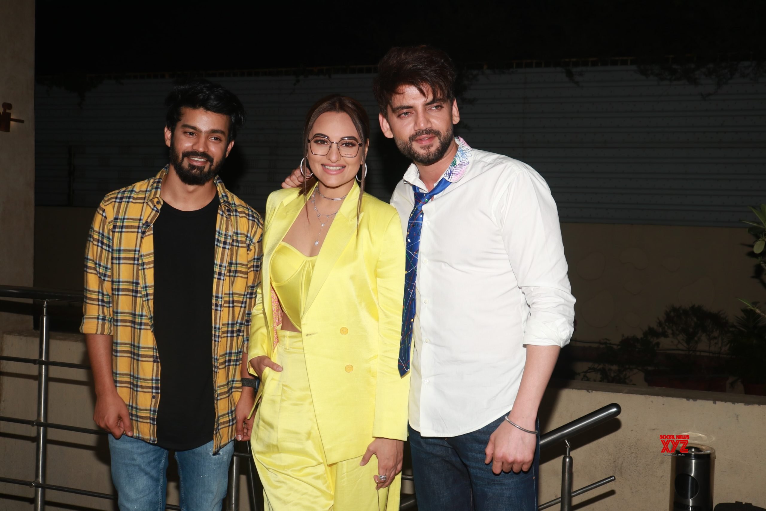 Double XL Movie Cast And Crew At Wrap Up Party - Gallery - Social News XYZ