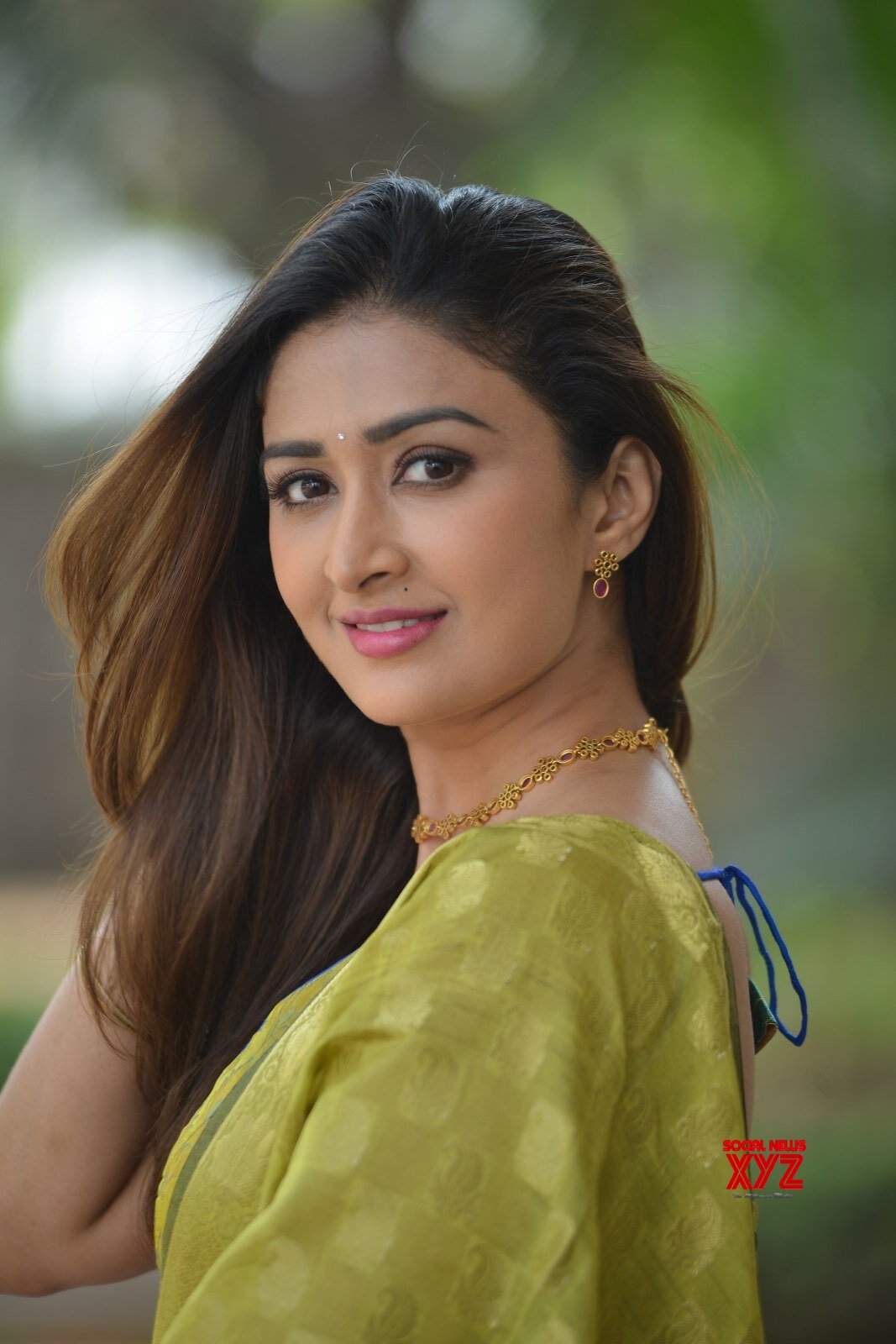Actress Farnaz Shetty Glam Stills From Induvadana Movie Success Meet ...