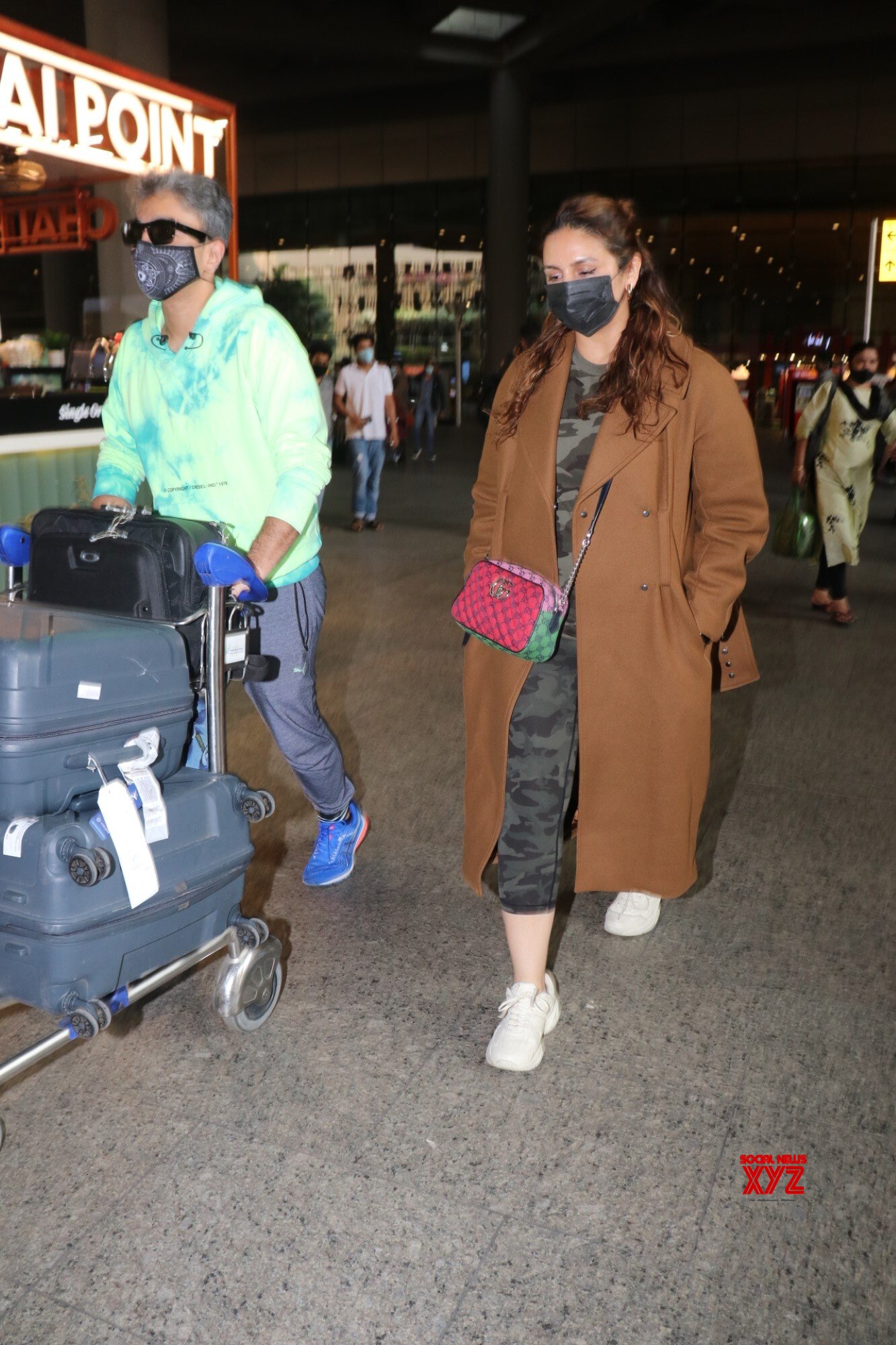 Huma Qureshi And Zaheer Iqbal Spotted At Airport Arrival - Gallery ...