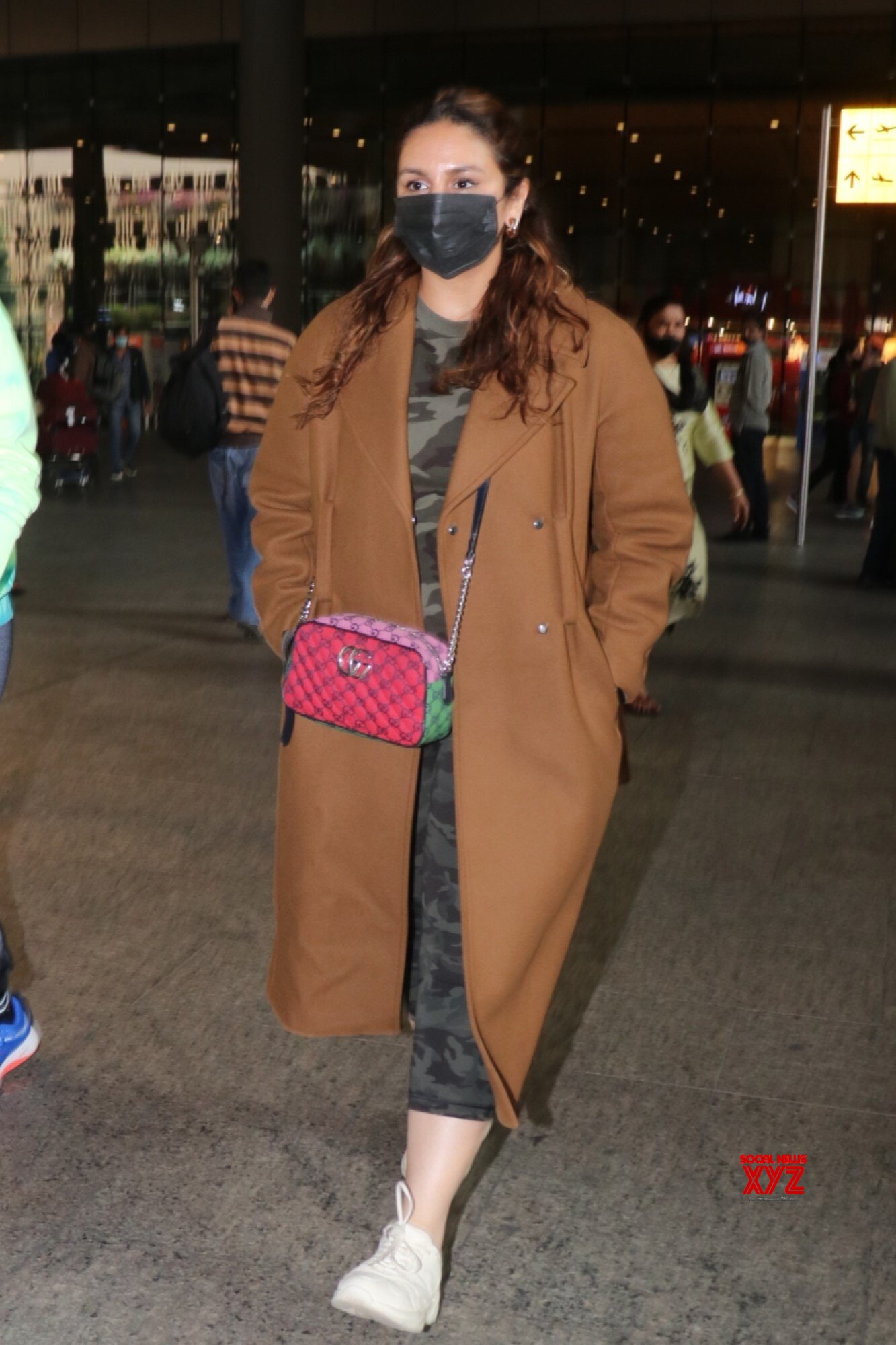Huma Qureshi And Zaheer Iqbal Spotted At Airport Arrival - Gallery ...