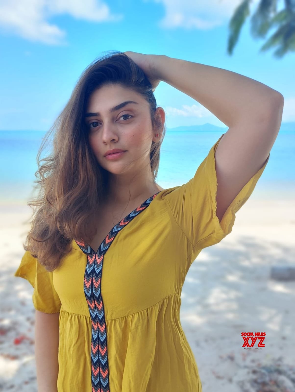 Actress Nazia Davison Hot Glam Stills - Social News XYZ