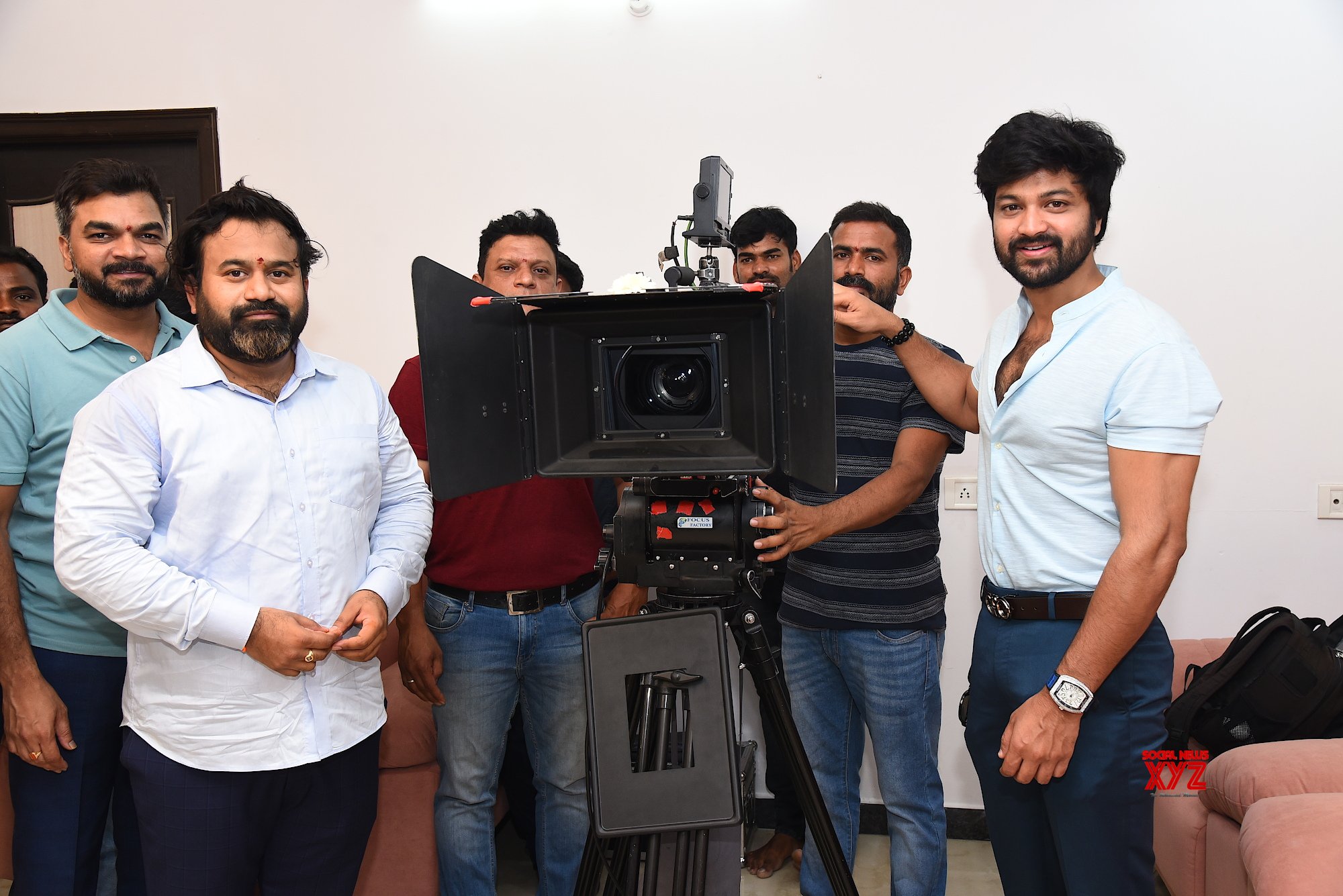Mic Movies Production Number 4 Starring Sanjay Rao & Pranavi Manukonda ...