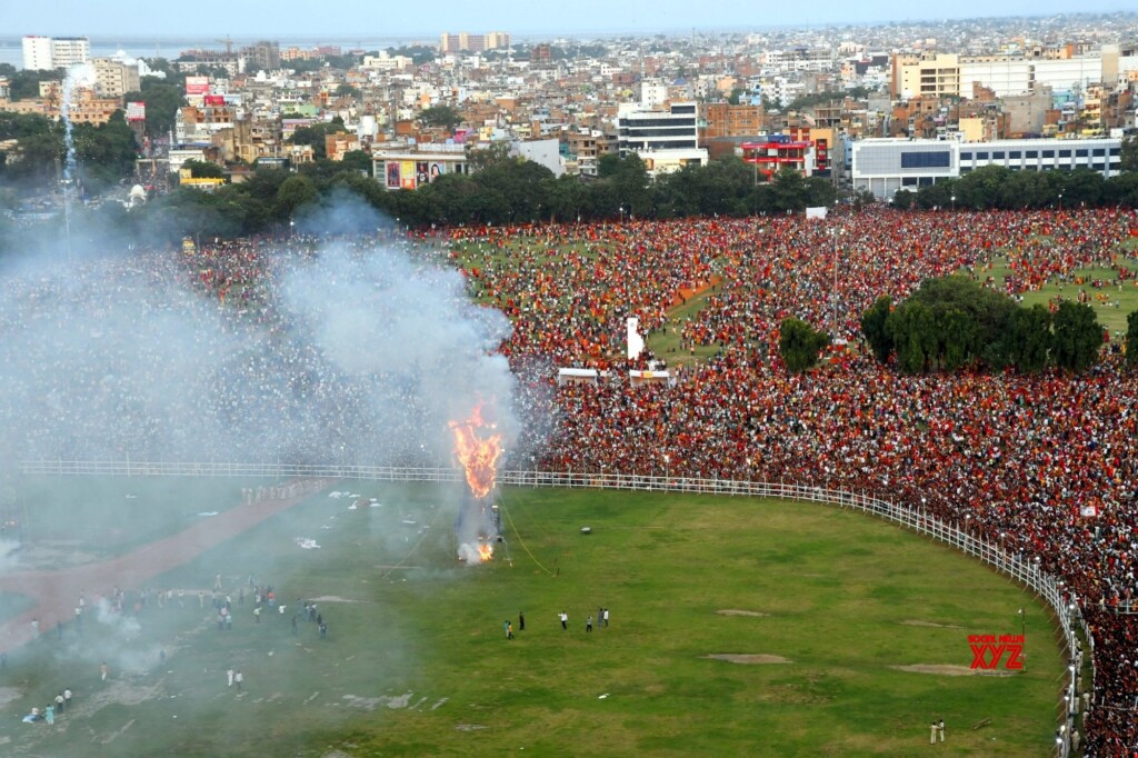 Patna : Dussehra celebrations at Gandhi Maidan #Gallery - Social News XYZ