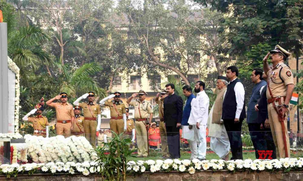 Mumbai: Maharashtra Governor, CM pays hompage at the Police Memorial # ...