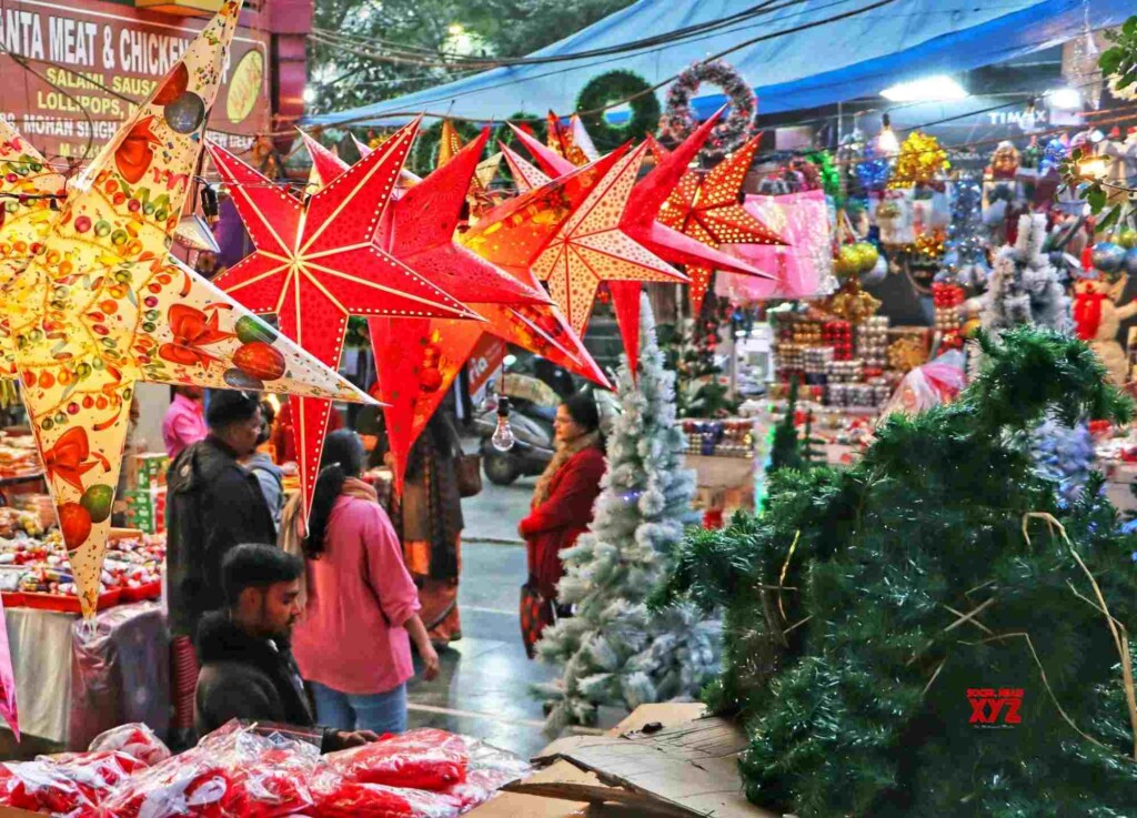 New Delhi: Shops seen full of decorative items at the INA market # ...