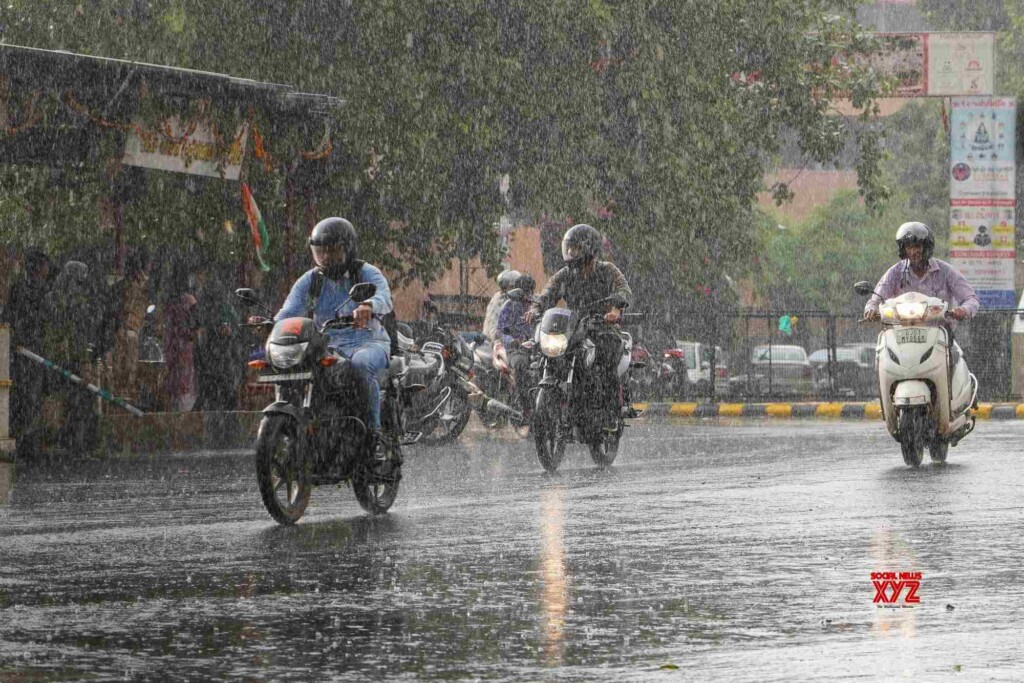 Monsoon advances further in the country, heavy to very heavy rainfall ...