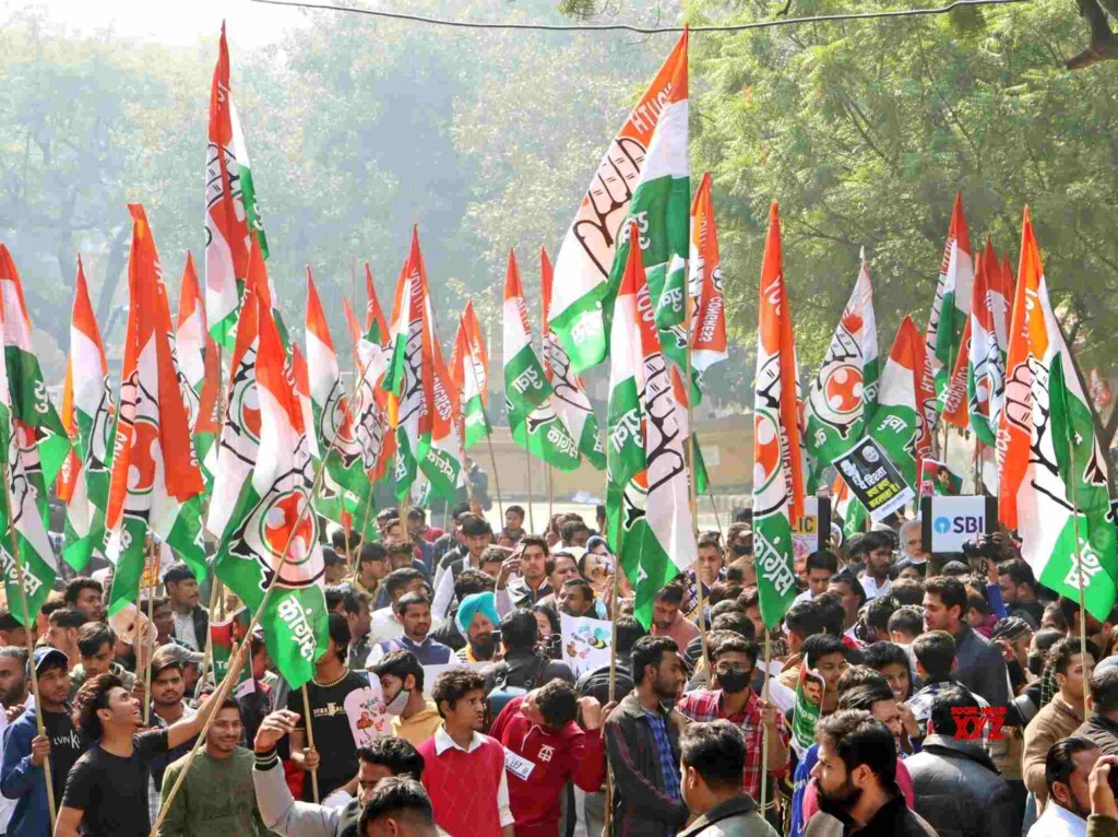 Cong in pole position in Kerala, with CPM-led LDF behind; BJP a distant ...