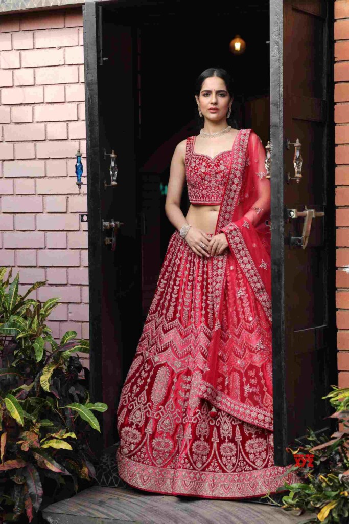 Actress Malvi Malhotra New Glam HD Stills - Social News XYZ