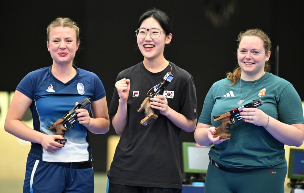 Chateauroux: South Korea's Yang Jiin, France's Camille Jedrezejewski ...