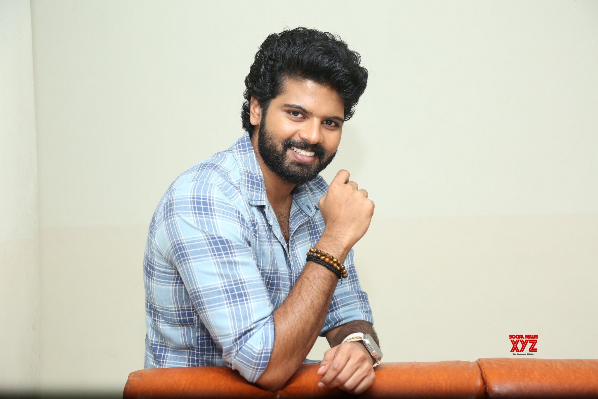 Hero Simha Koduri Stills From Mathu Vadalara 2 Movie Interview - Social ...
