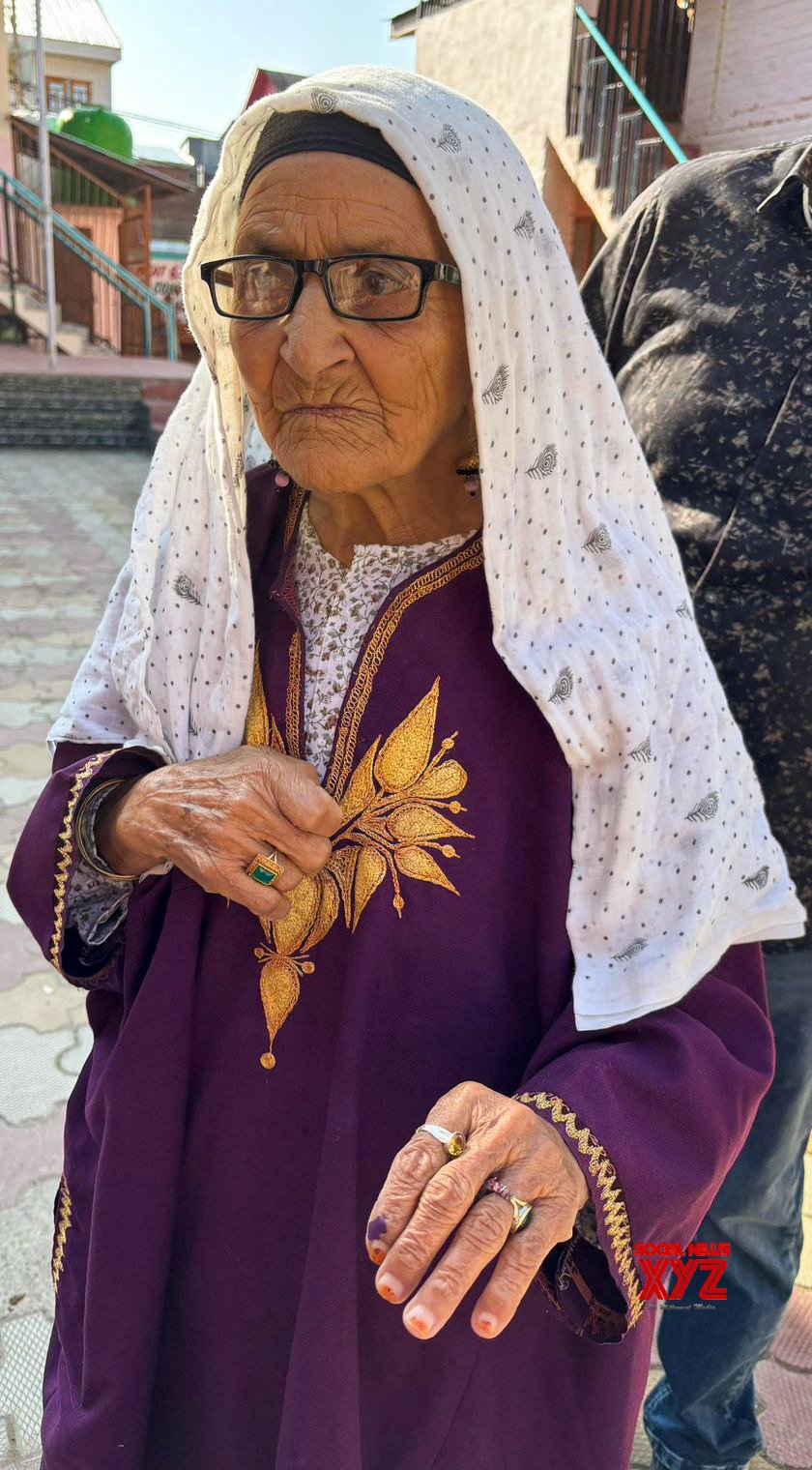 Bandipora: 100 year old Mala Begum after casting her vote #Gallery ...