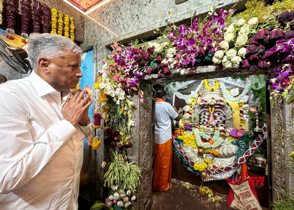 Ballari: Minister V. Somanna Visits Kanakadurga Devi Temple - #Gallery ...