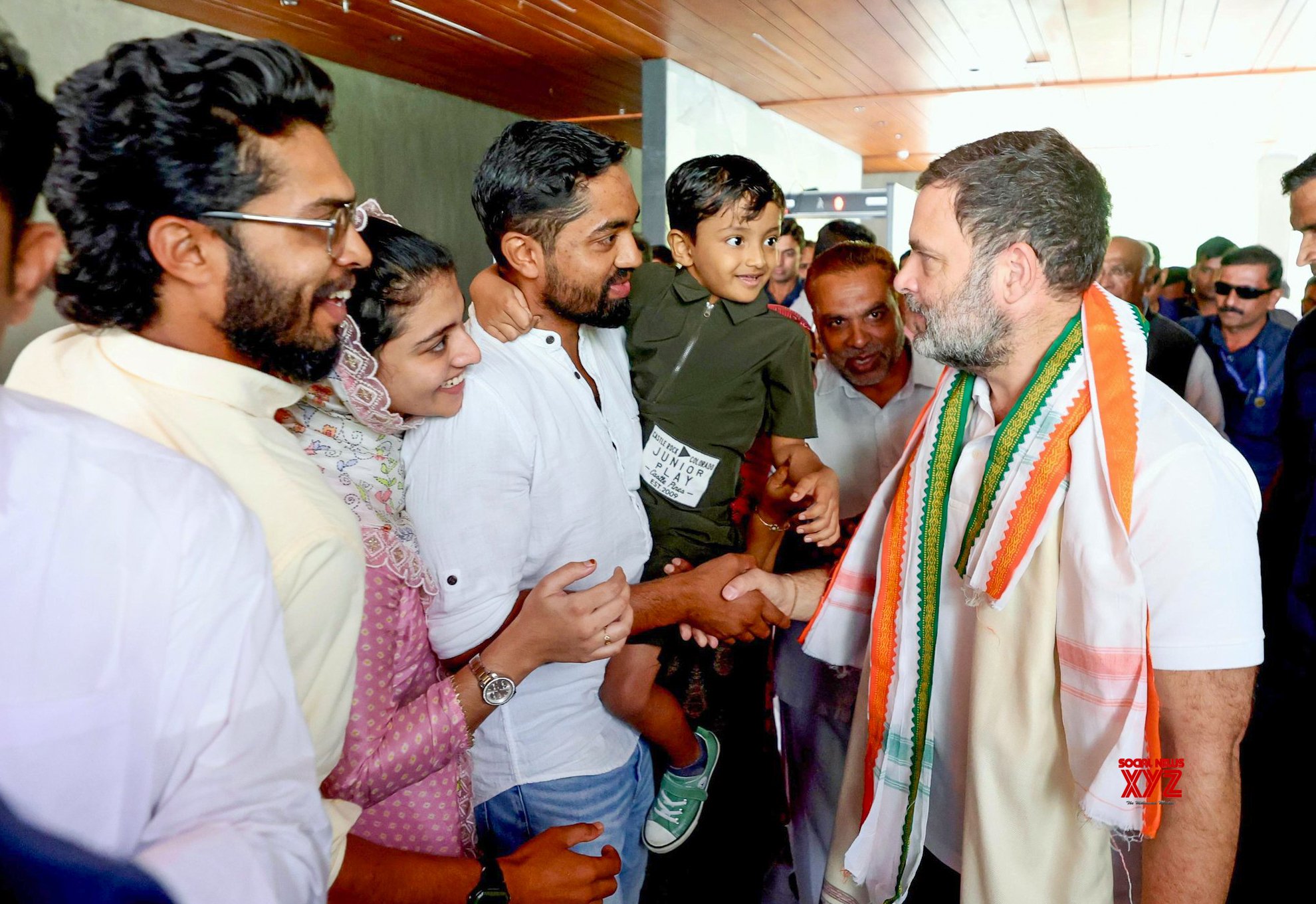 Wayanad: Congress leaders receive a warm welcome #Gallery - Social News XYZ