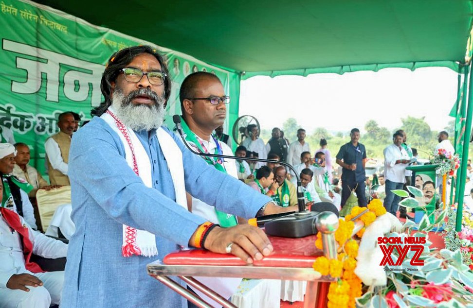 Chatra: JMM President and Jharkhand Chief Minister Hemant Soren campaign in support of party ...