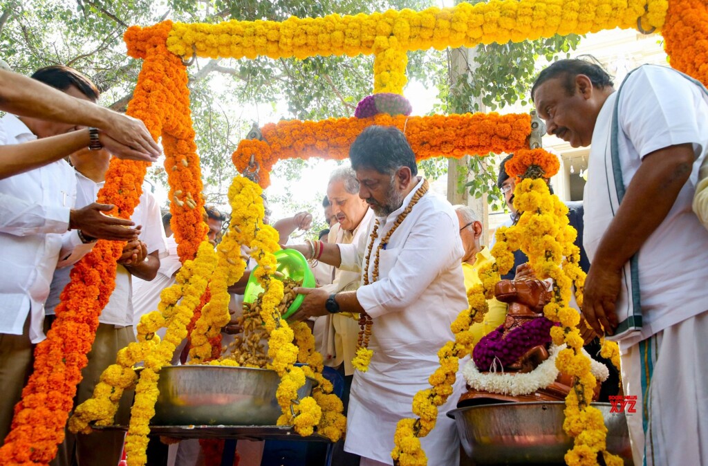 Bengaluru: Karnataka Deputy Chief Minister DK Shivakumar performs ...