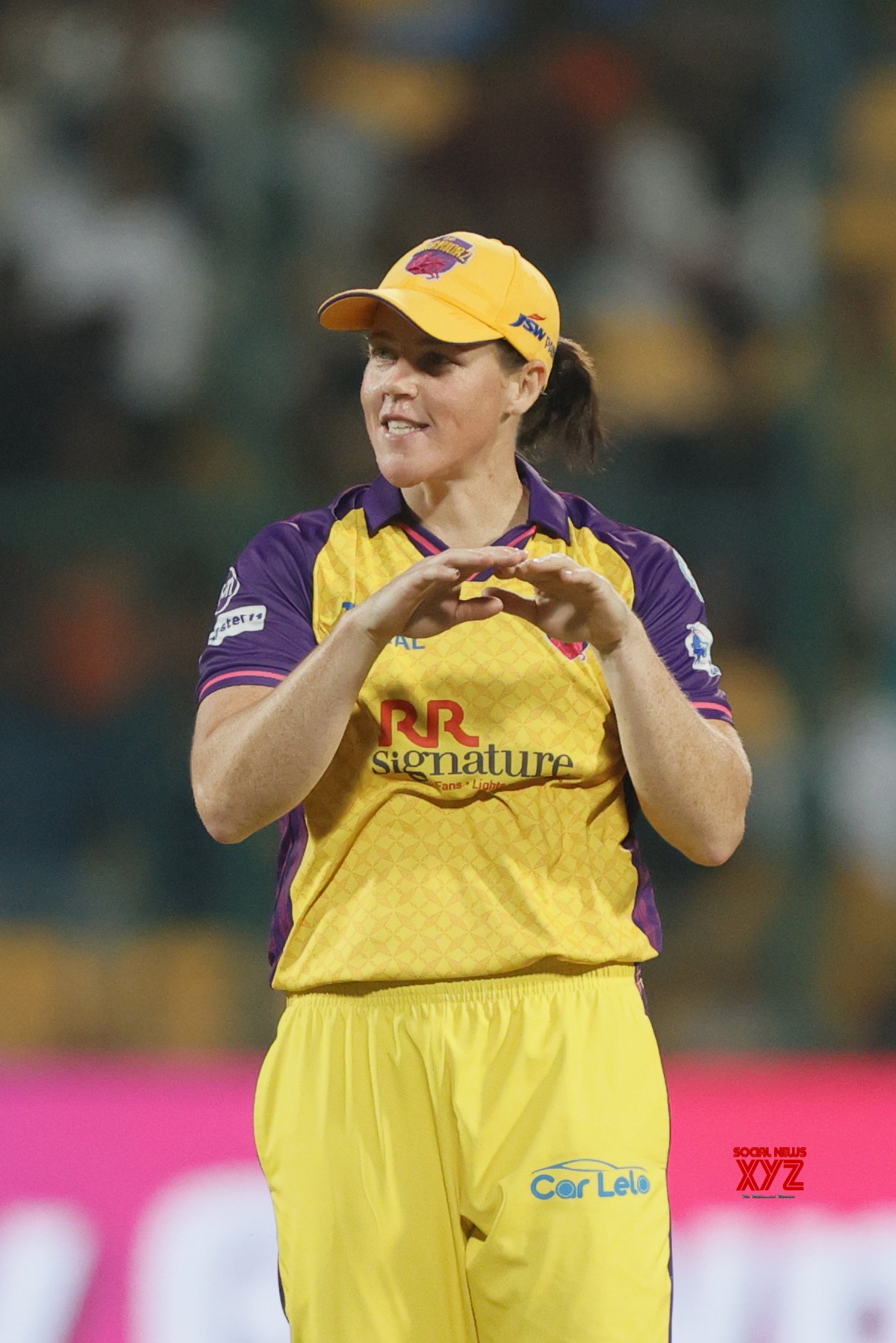 WPL: 'She seems to have golden arm', Mithali hails Grace Harris' hat ...