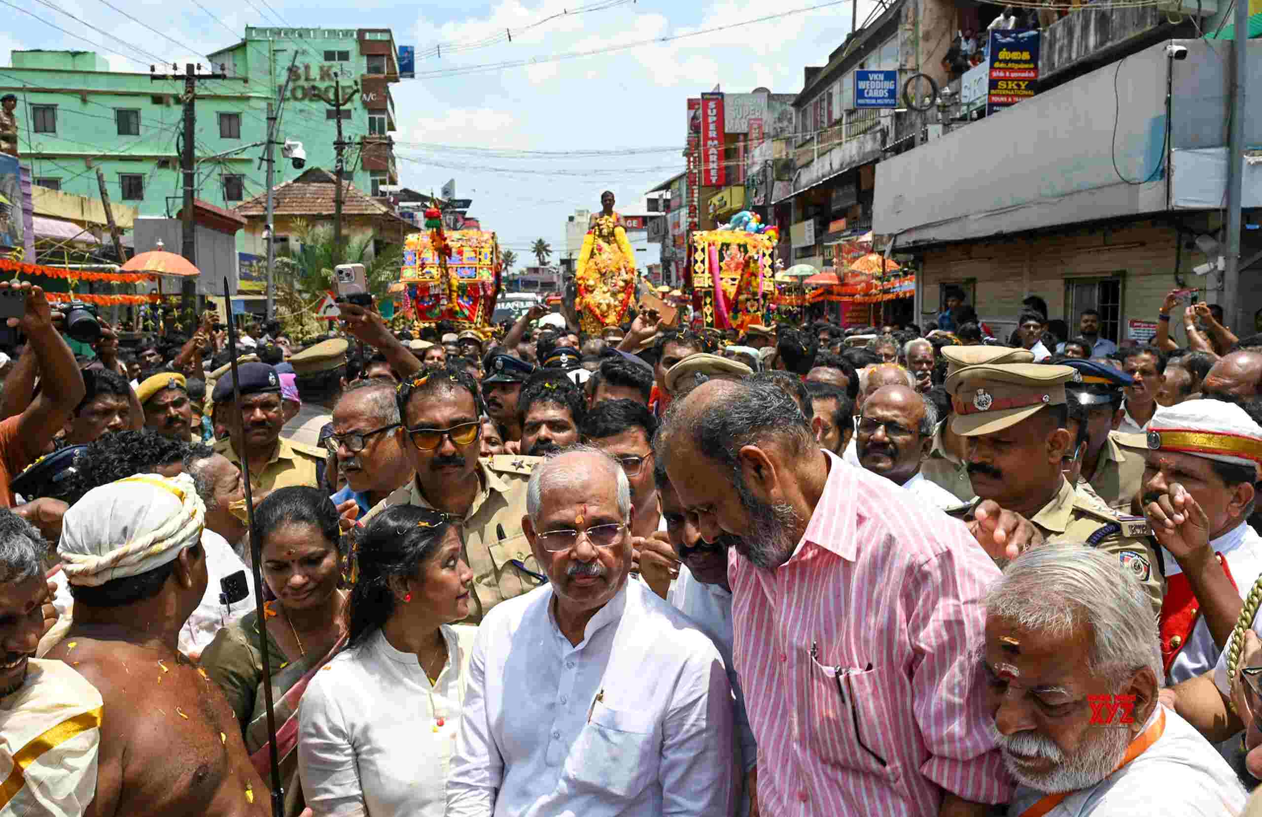 Kerala Governor Welcomes Navaratri Idol Procession #Gallery - Social ...